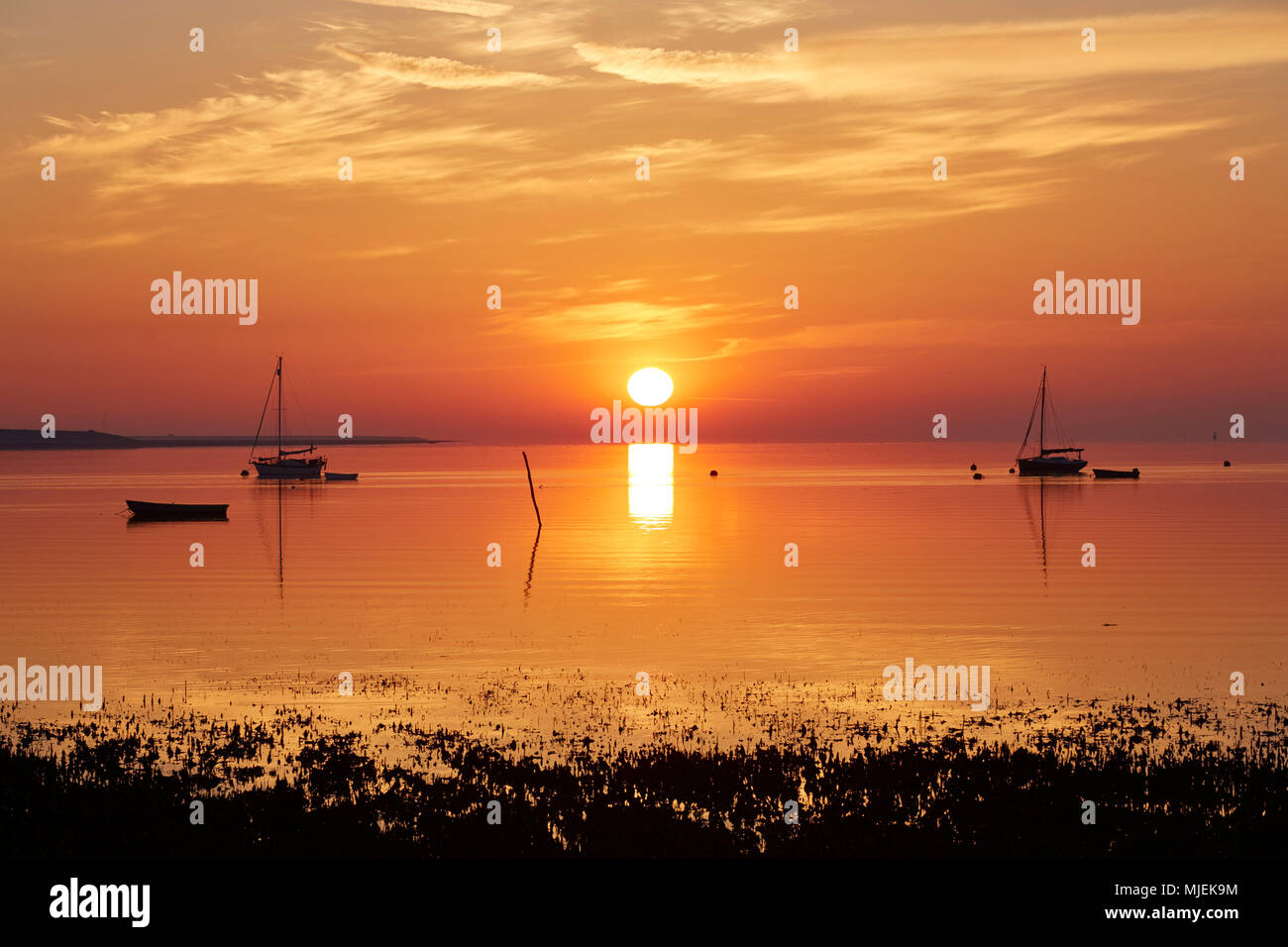 Swale Estuary, Kent, UK. 5th May 2018: UK Weather. A glorious sunrise ...