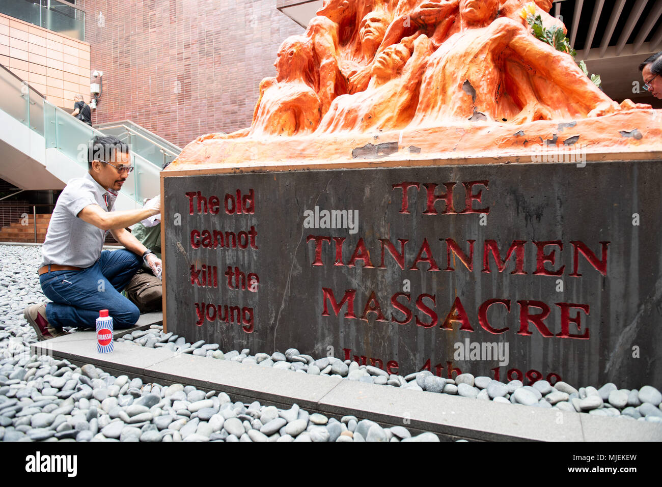Hong Kong, China. 4th May, 2018. Annual cleaning of Danish artist Jens ...