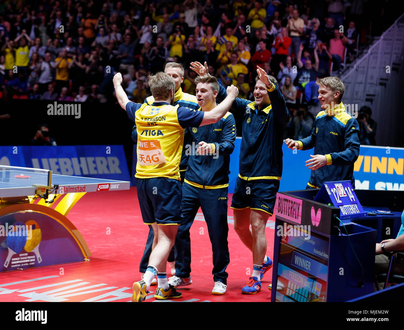 England table tennis team hi-res stock photography and images - Alamy