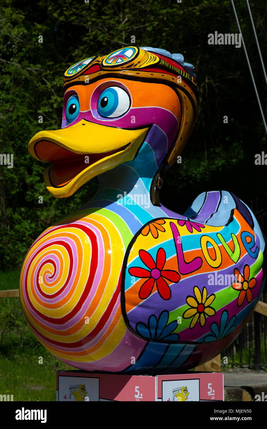 Ironbridge Gorge, Shropshire, UK. 5th May, 2018. The ‘Peace Duck’ art ...