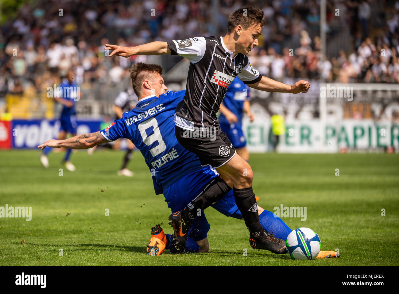 Deutschland. 05th May, 2018. Noah Feil (Aalen) duels with Marvin Pourie ...
