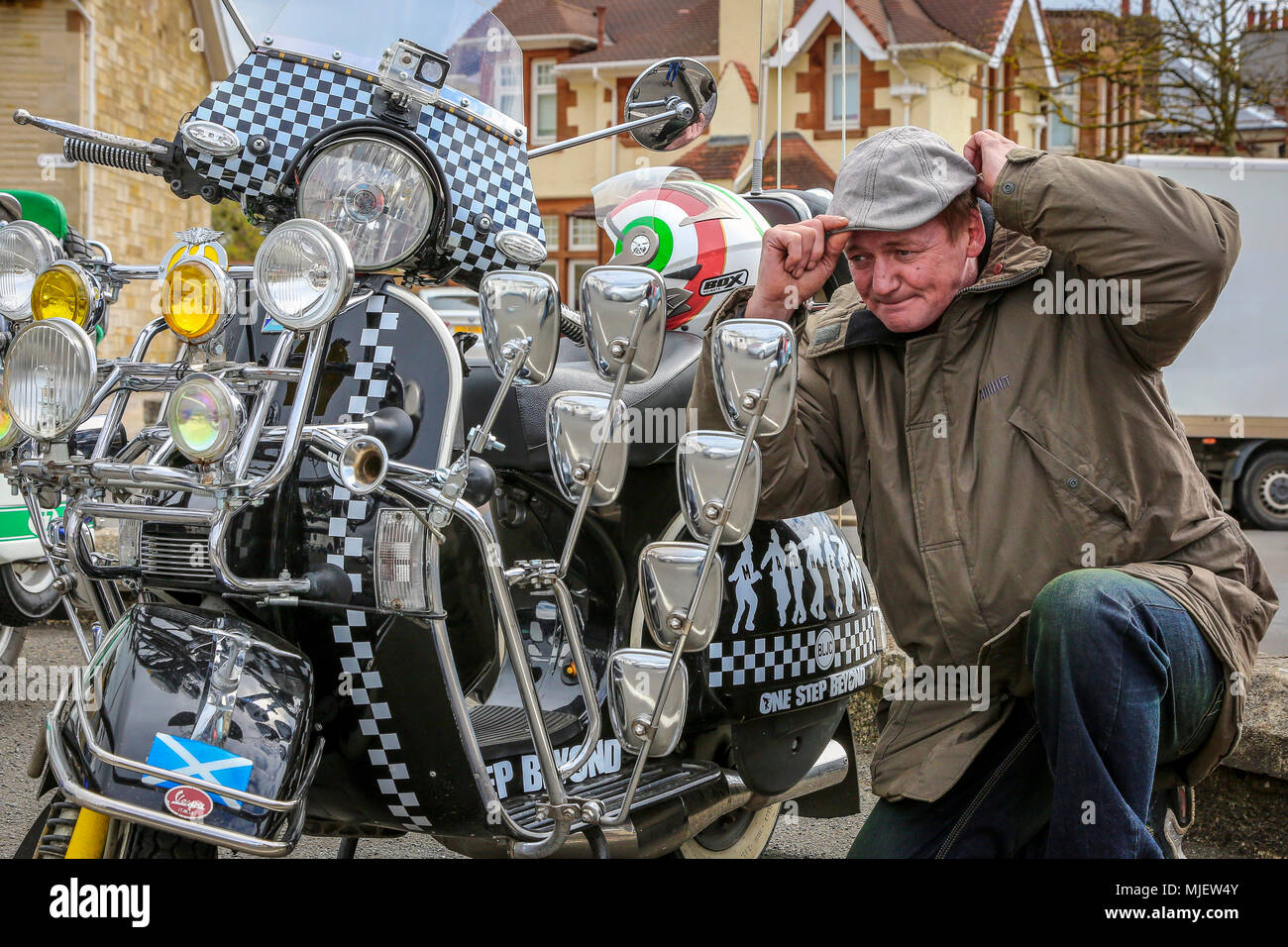 Stepps scotland hi-res stock photography and images - Alamy