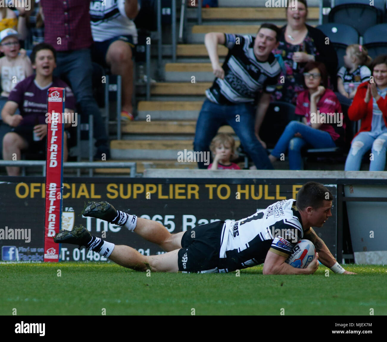 Jamie hull hi-res stock photography and images - Alamy