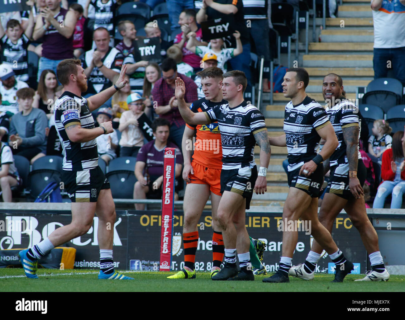 Jamie hull hi-res stock photography and images - Alamy