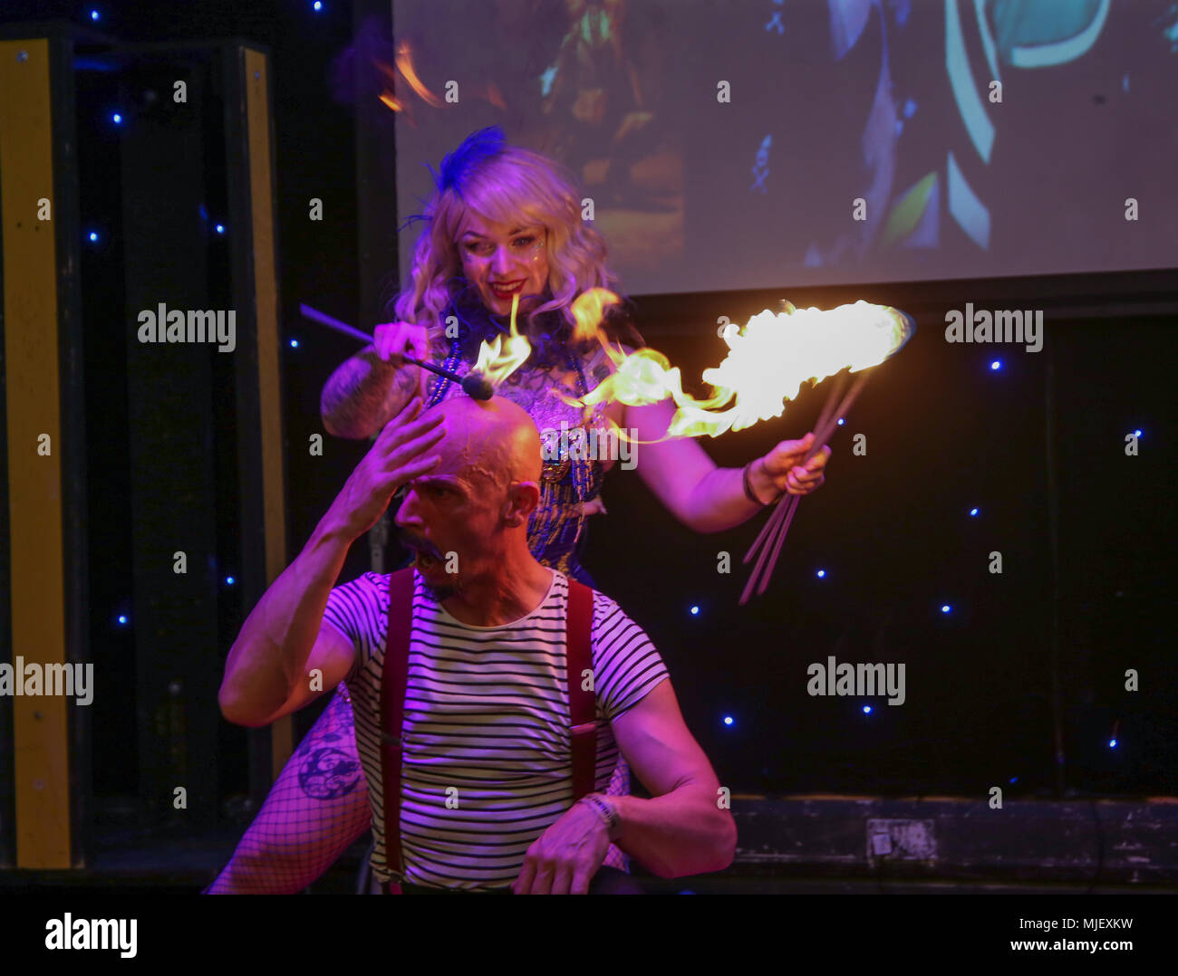 Fire knife dancers hi-res stock photography and images - Alamy