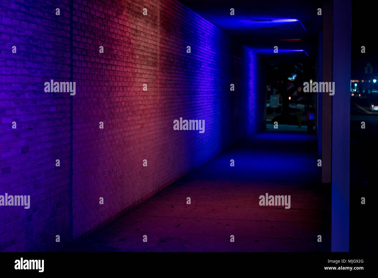 Alley lights hi-res stock photography and images - Alamy