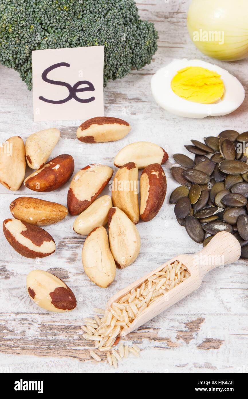 Food containing selenium, vitamins and dietary fiber, natural sources ...