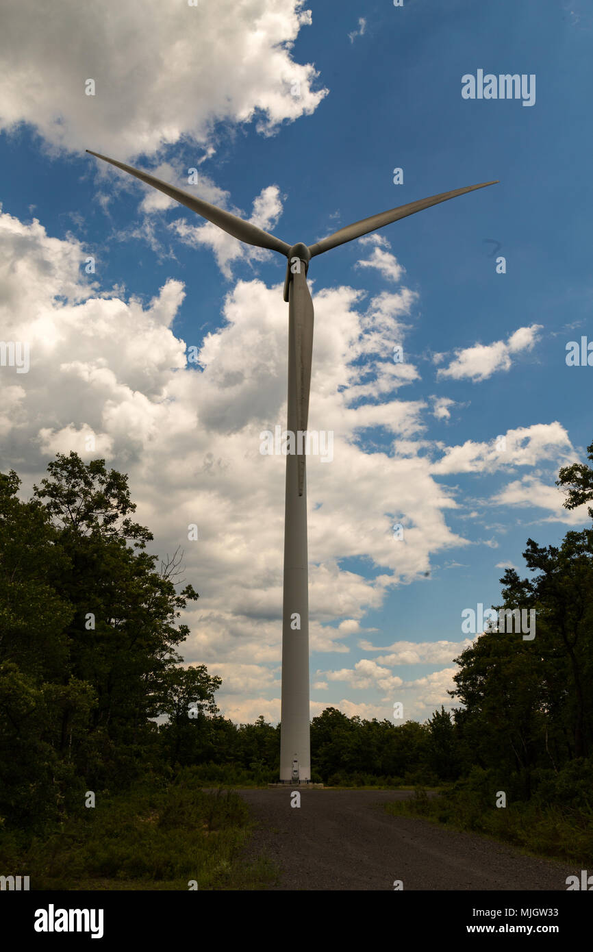 Mahanoy City, PA, USA – June 14, 2016: A Gamesa 2MW wind turbine in ...