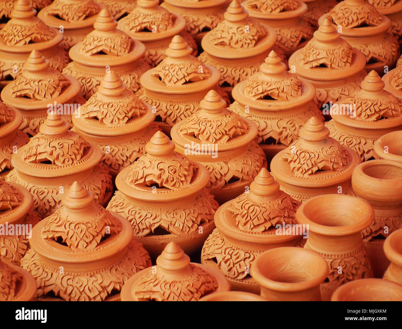 Shaker crafts, pottery of the Thai people Stock Photo - Alamy