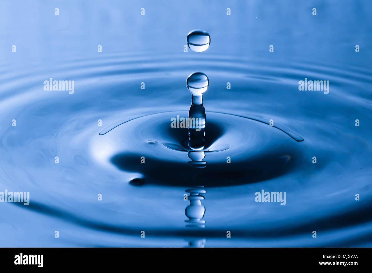 Water drop close up Stock Photo - Alamy