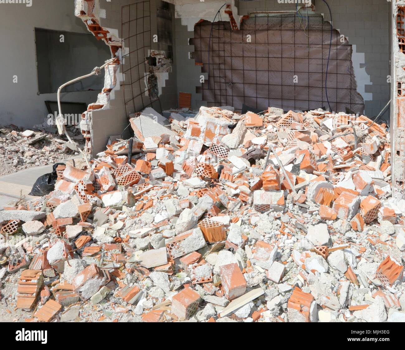 Completely shattered hi-res stock photography and images - Alamy