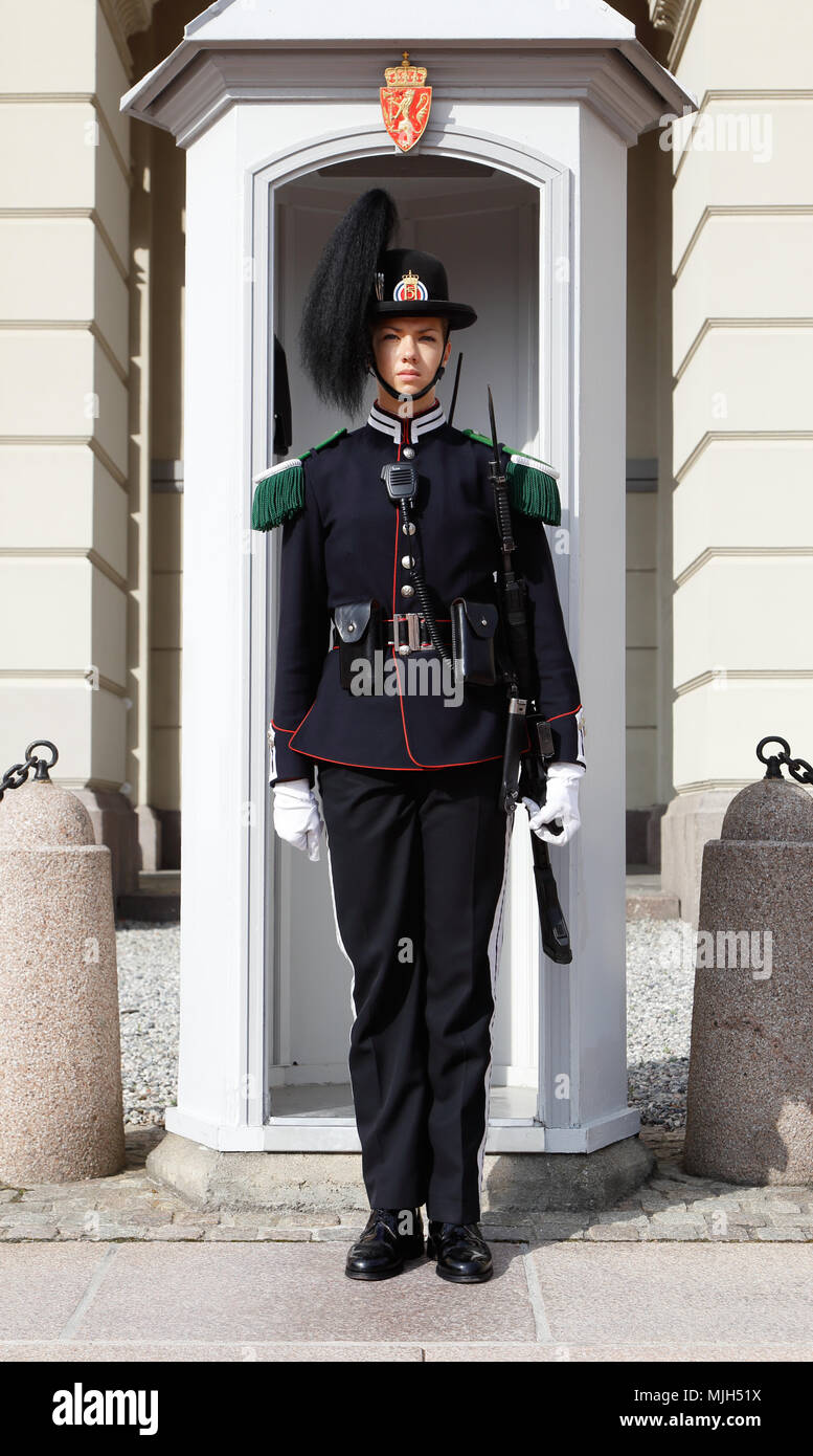 Female soldier norway hi-res stock photography and images - Alamy