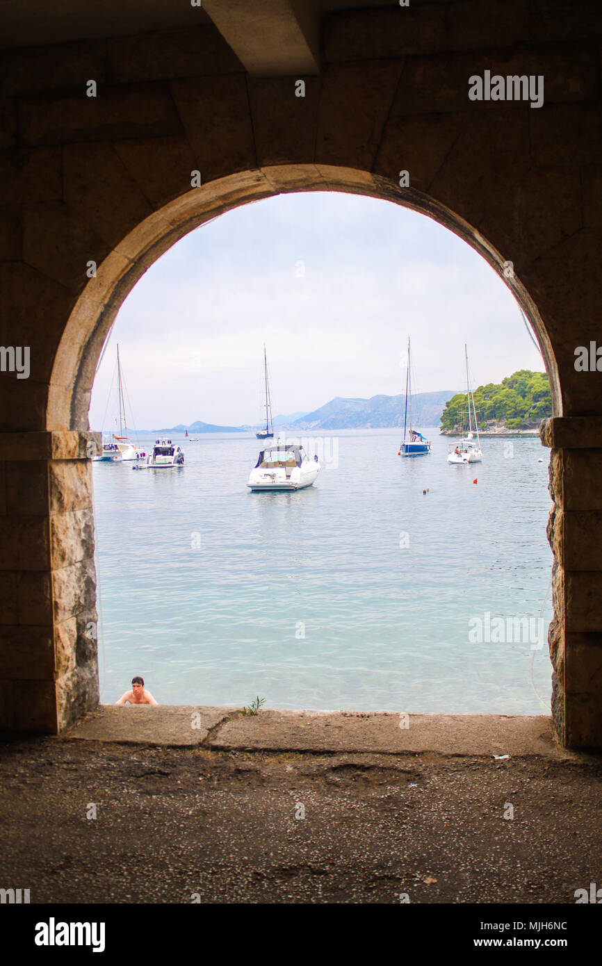 Tourism ships hi-res stock photography and images - Alamy