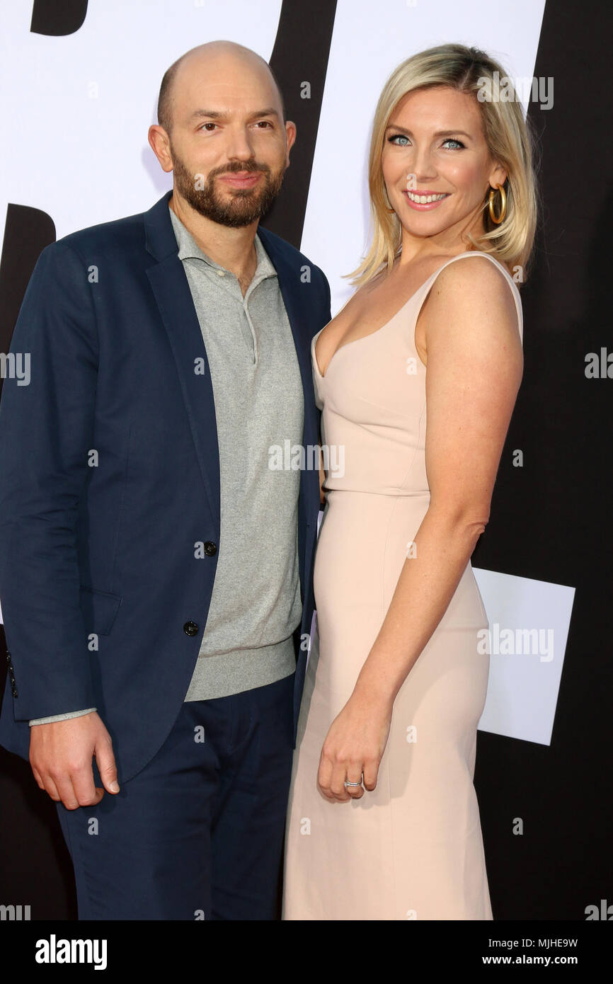Paul scheer and june diane raphael hi-res stock photography and images ...