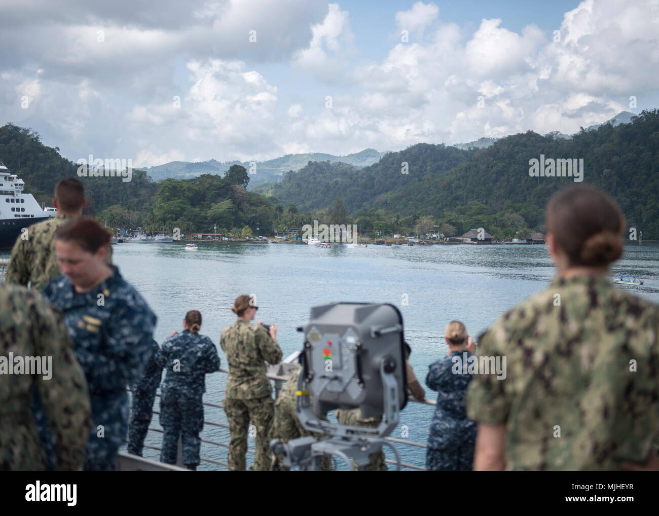 PUERTO BARRIOS, Guatemala (April 05, 2018) Sailors watch from the flight deck of the Military ...