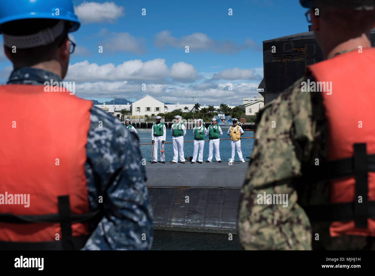 Los angeles class submarine uss bremerton ssn 698 hi-res stock ...