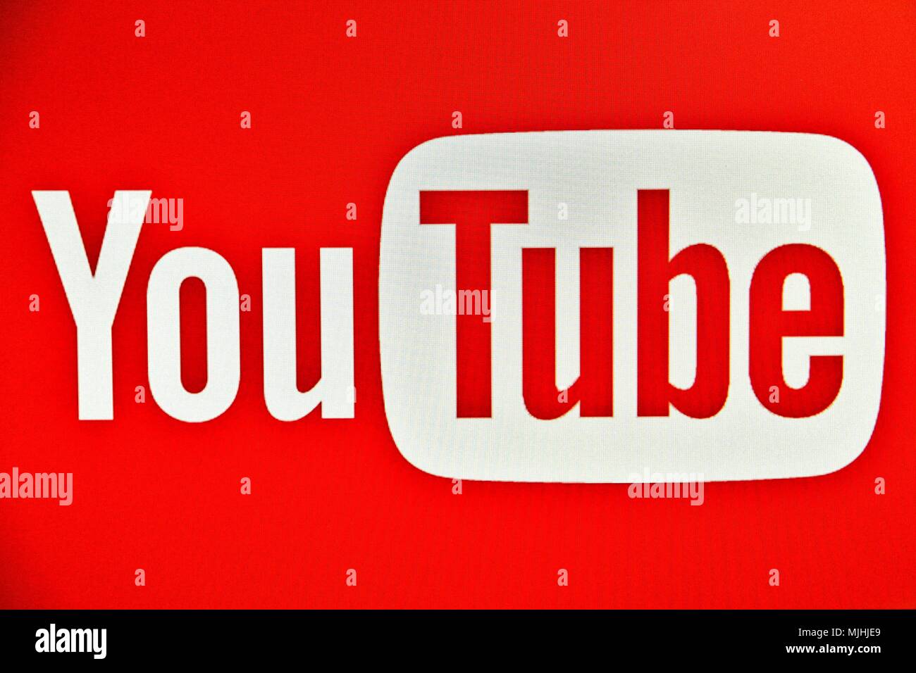 Youtube logo 2005 hi-res stock photography and images - Alamy
