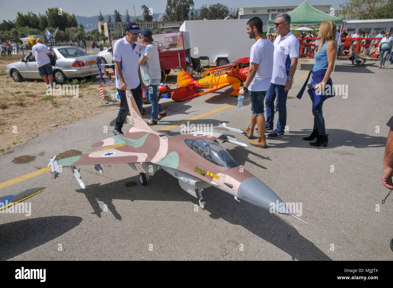 Competition aircraft model hi-res stock photography and images - Alamy
