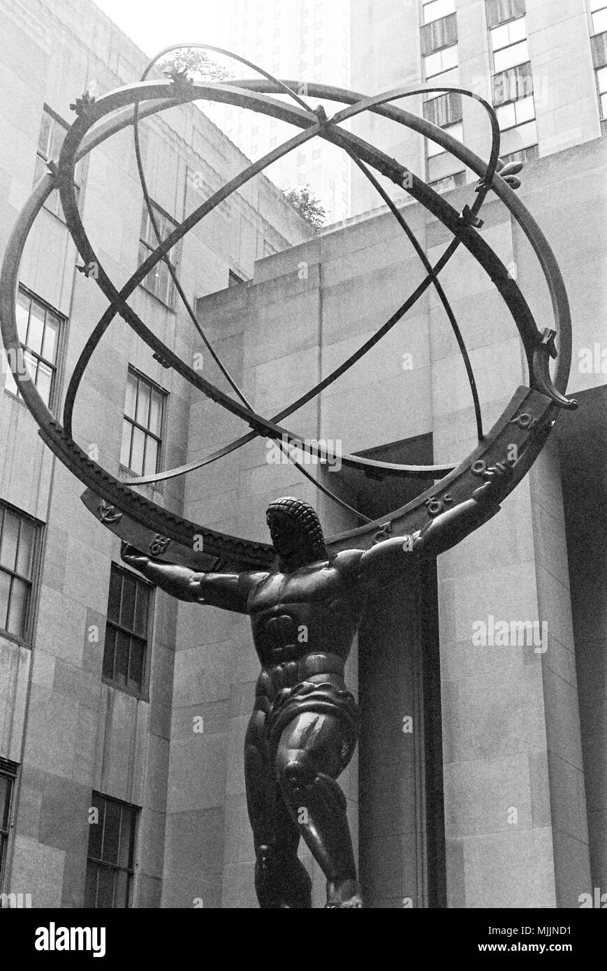 Bronze statue of atlas Black and White Stock Photos & Images - Alamy