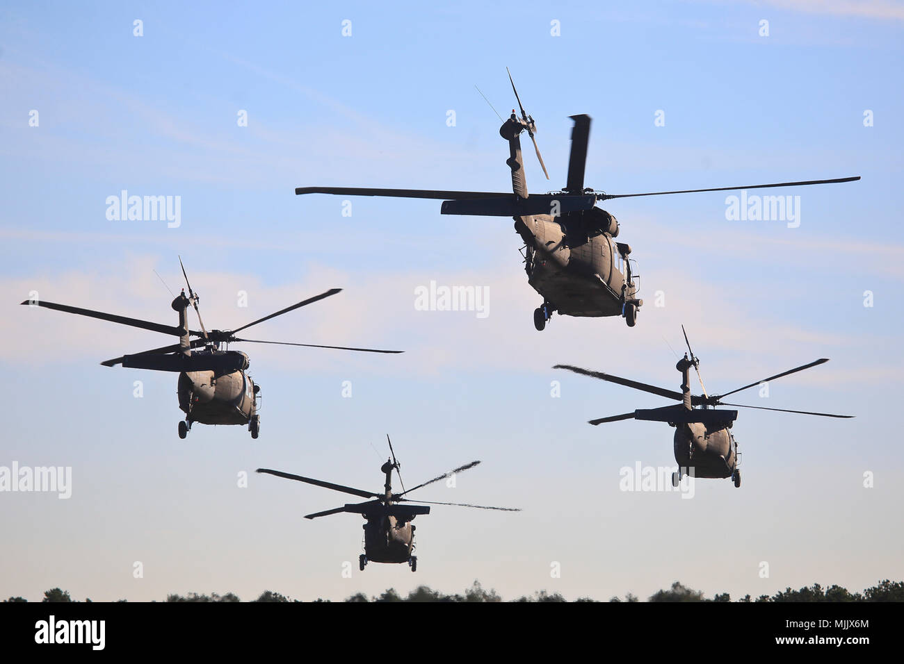 U.S. Army UH-60 Black Hawks from the New Jersey National Guard's 1-150 ...