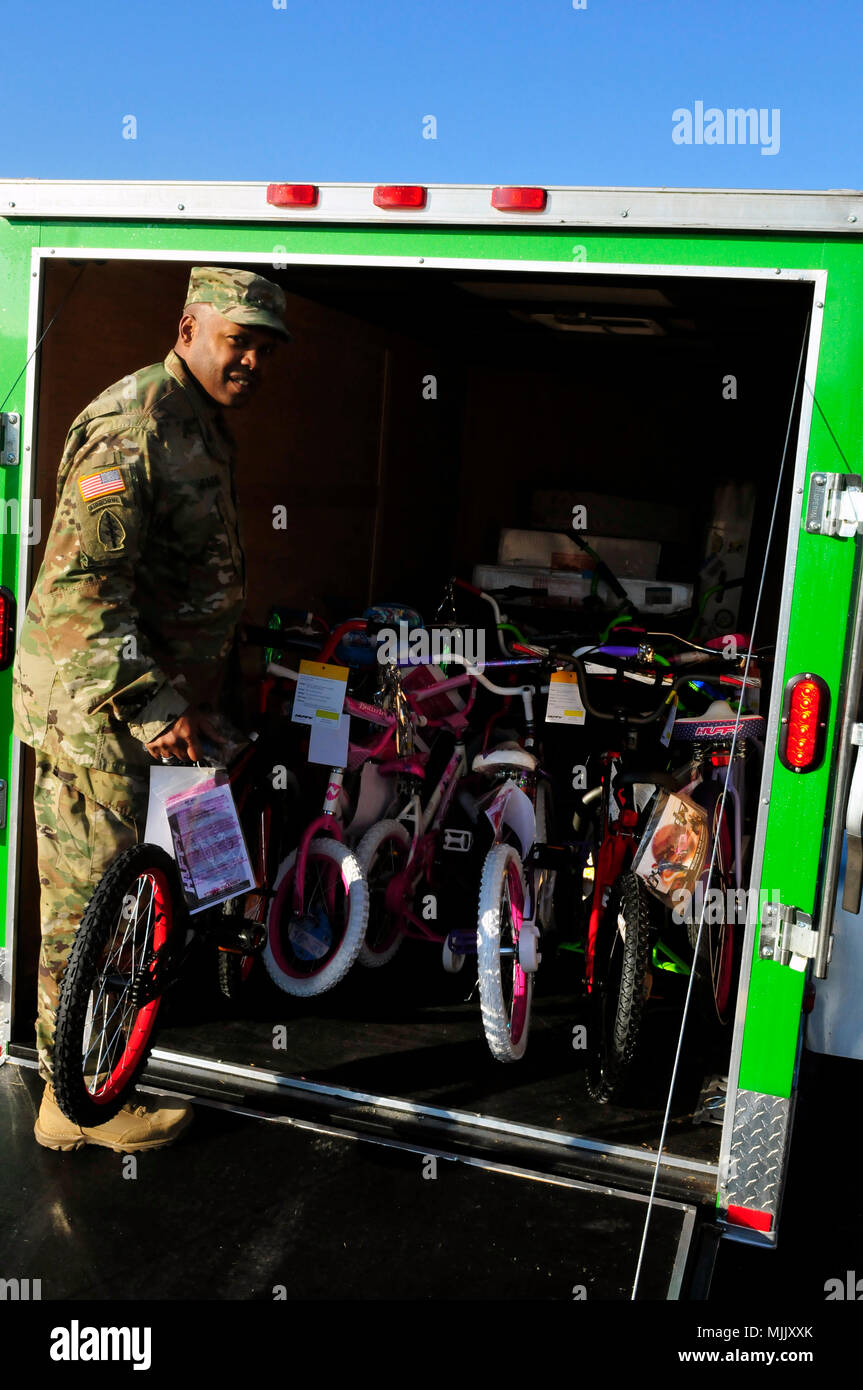 Hunger campaigns hi-res stock photography and images - Alamy