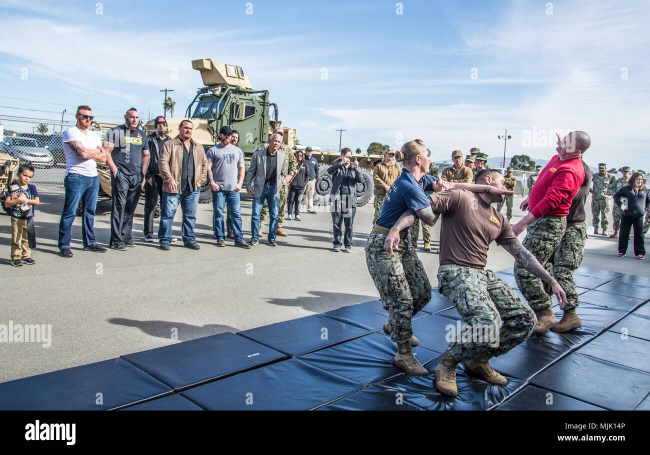 171205-N-NT795-937 IMPERIAL BEACH, Calif., (Dec. 5, 2017) U.S. Navy non ...