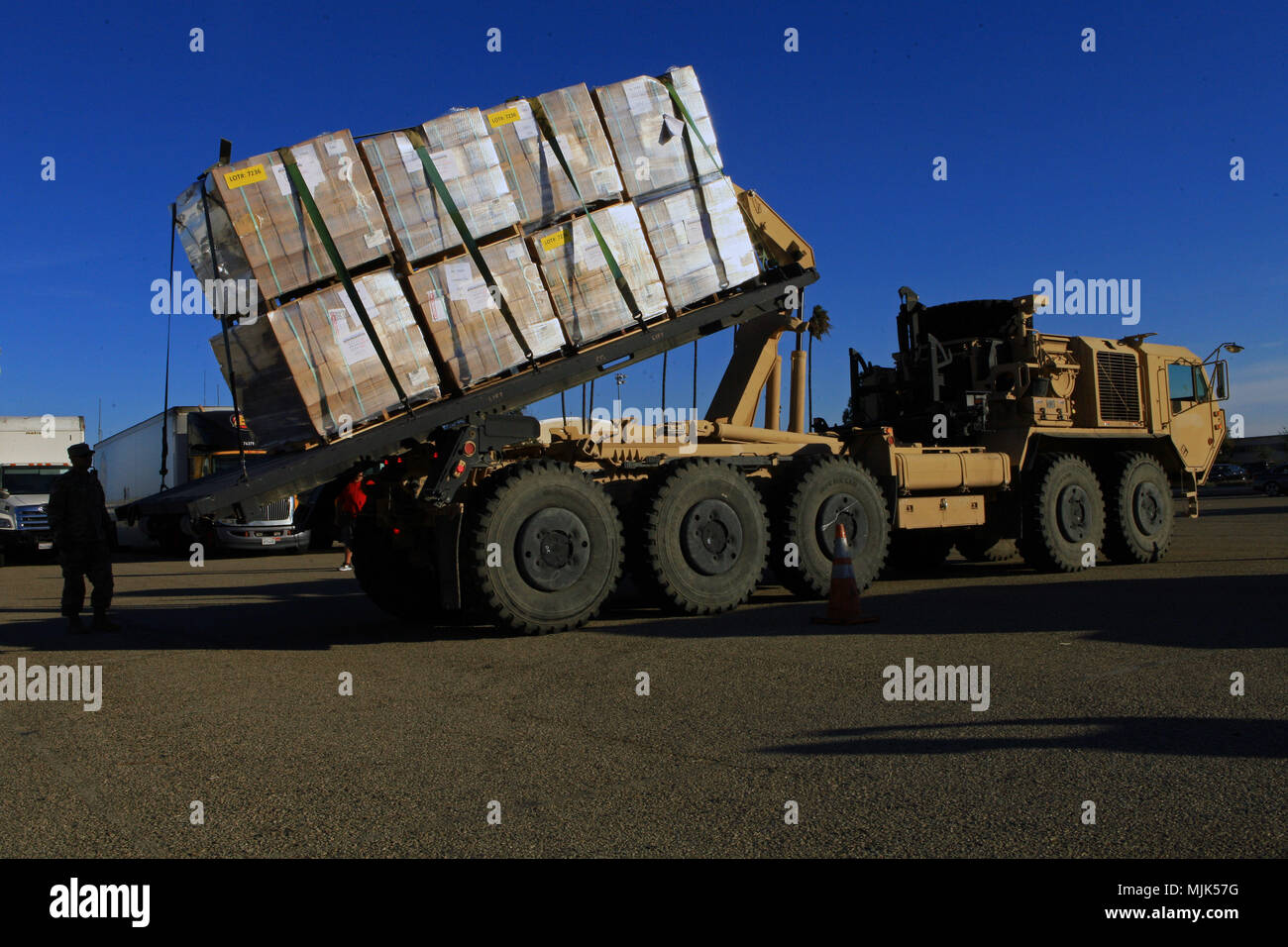 Palletized load system pls hi-res stock photography and images - Alamy