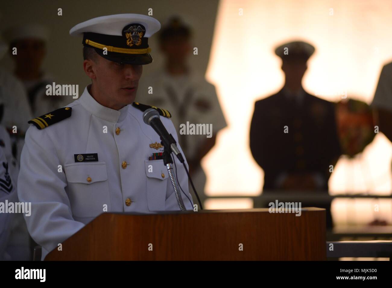 171207-N-AI605-0512 PEARL HARBOR (Dec. 7, 2017) Lt. j.g. Matthew ...