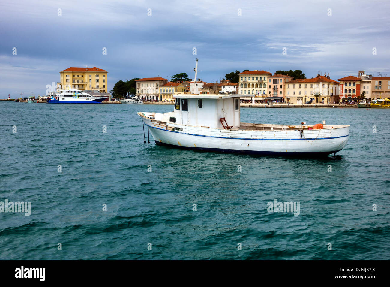 Small fishing village in croatia hi-res stock photography and images ...