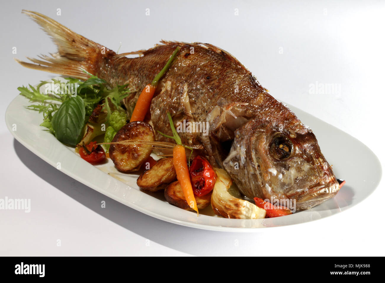 Plate seafood hi-res stock photography and images - Alamy
