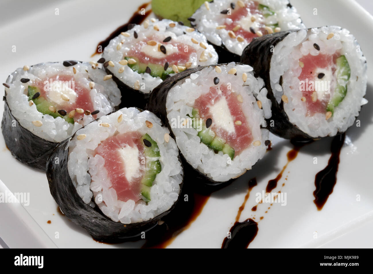 Seaweed rice roll hi-res stock photography and images - Alamy