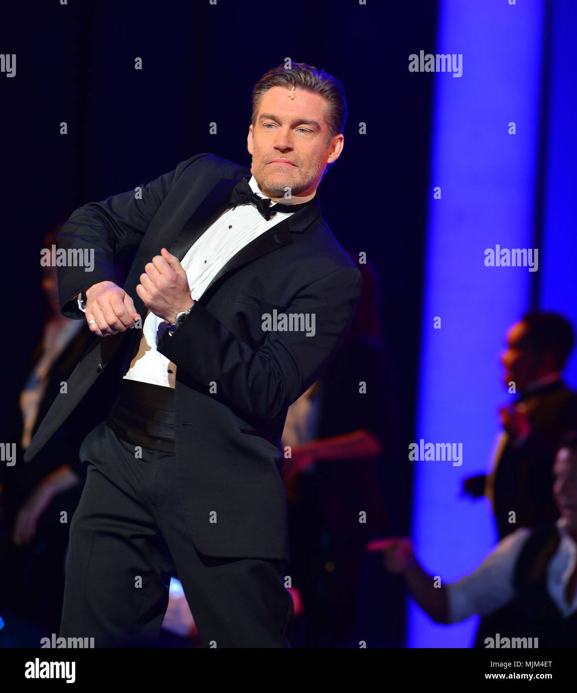 The Bodyguard: The Musical at The Adrienne Arsht Center in Miami ...