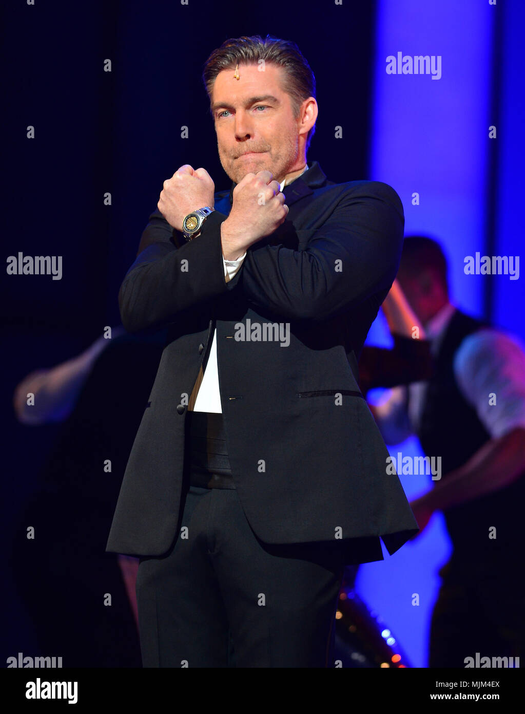 The Bodyguard: The Musical at The Adrienne Arsht Center in Miami ...