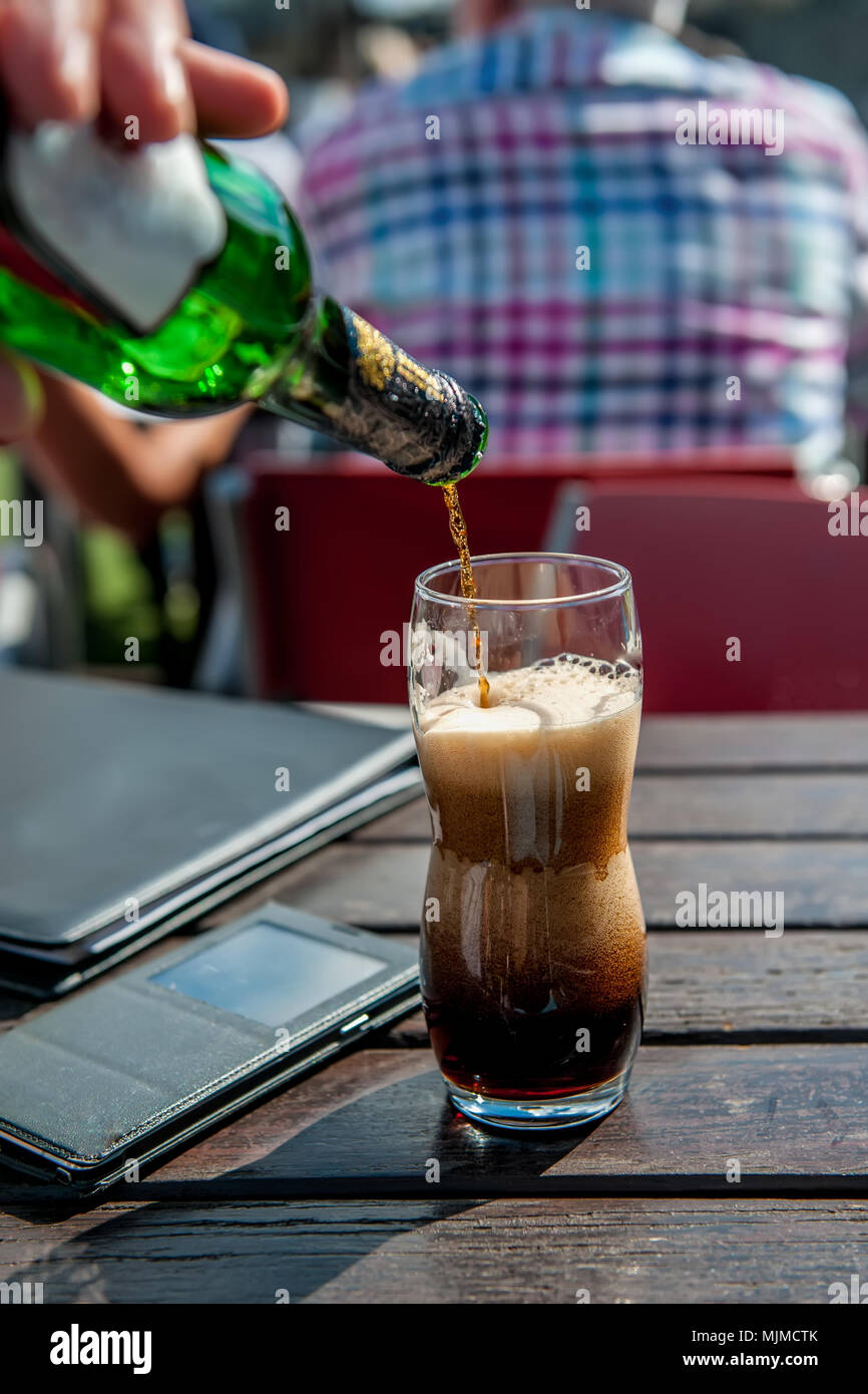 Tinted glass windows hi-res stock photography and images - Alamy