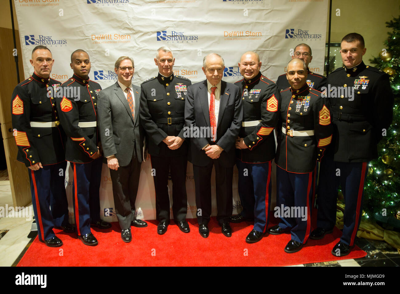 Lt gen mcmillian hi-res stock photography and images - Alamy