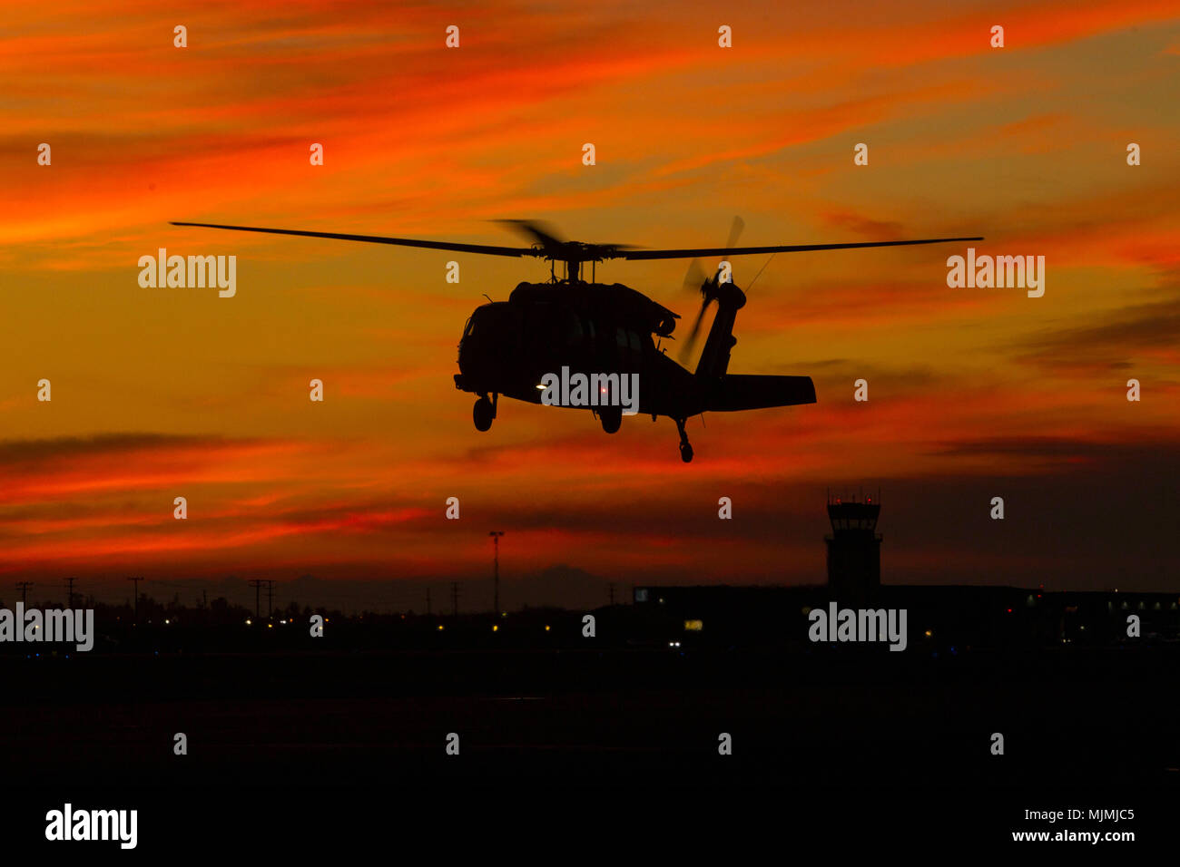Night fire helicopter california hi-res stock photography and images ...