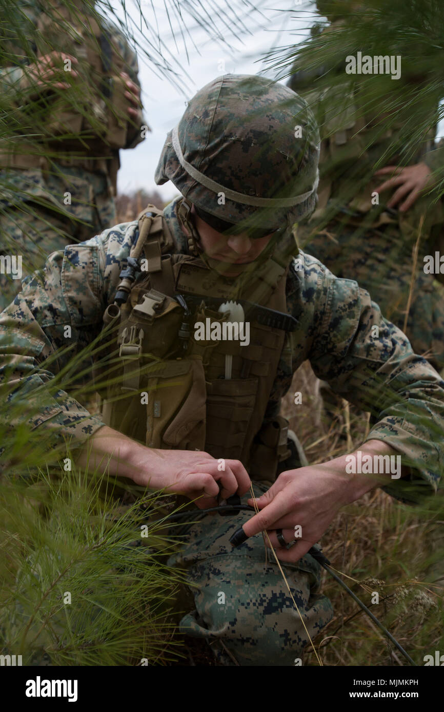 Field expedient bangalore hi-res stock photography and images - Alamy