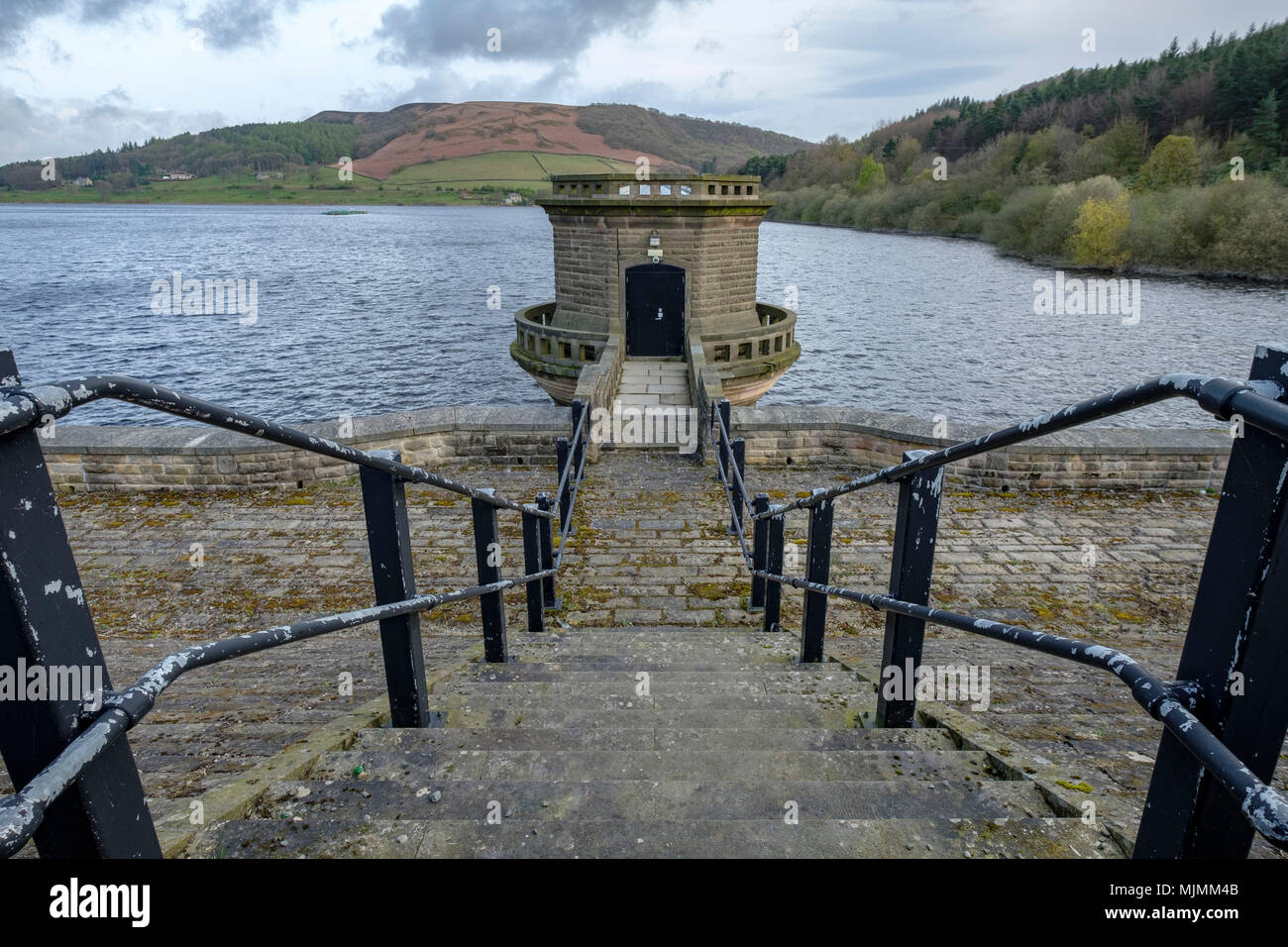 Ladybower reservoir overflow hi-res stock photography and images - Alamy