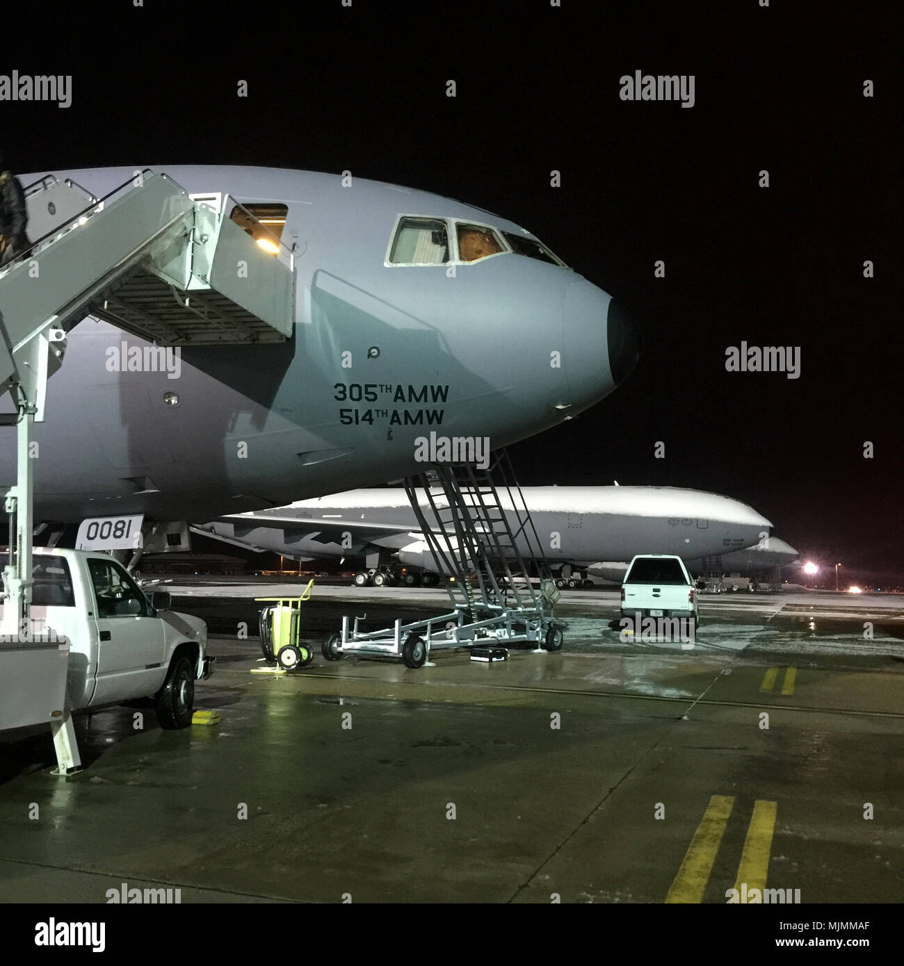 A U.S. Air Force KC-10 Extender crewed by Reserve Citizen Pilots, Crew ...