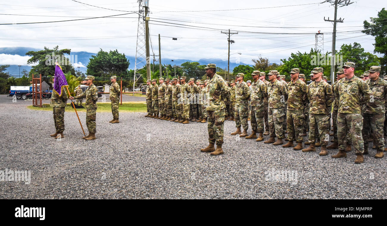 U.S. Army National Guard soldiers from Joint Task Force-Bravo, Joint ...