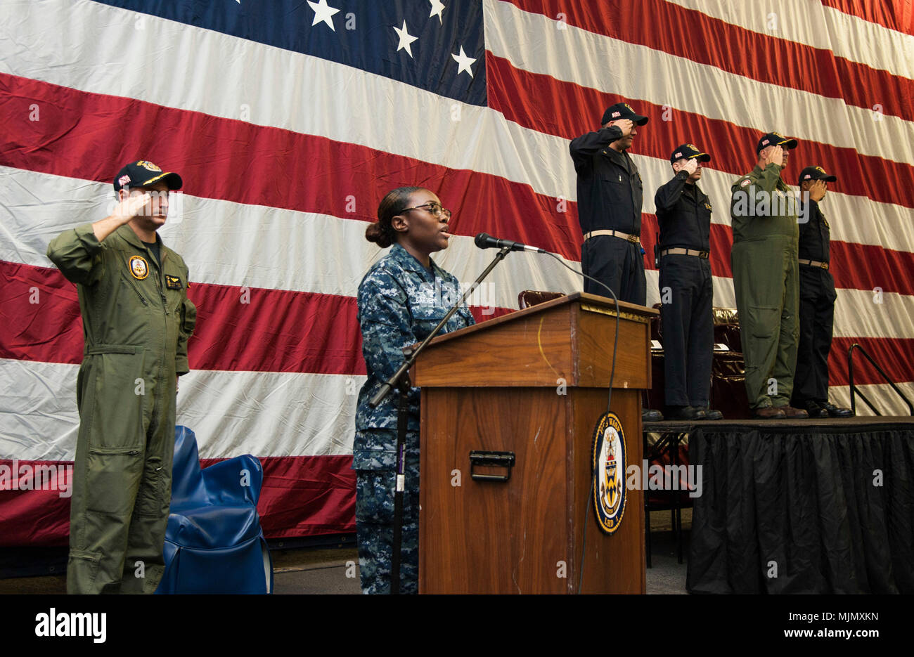 171213-N-NM806-0012 Pacific Ocean (Dec. 13, 2017) Culinary Specialist ...