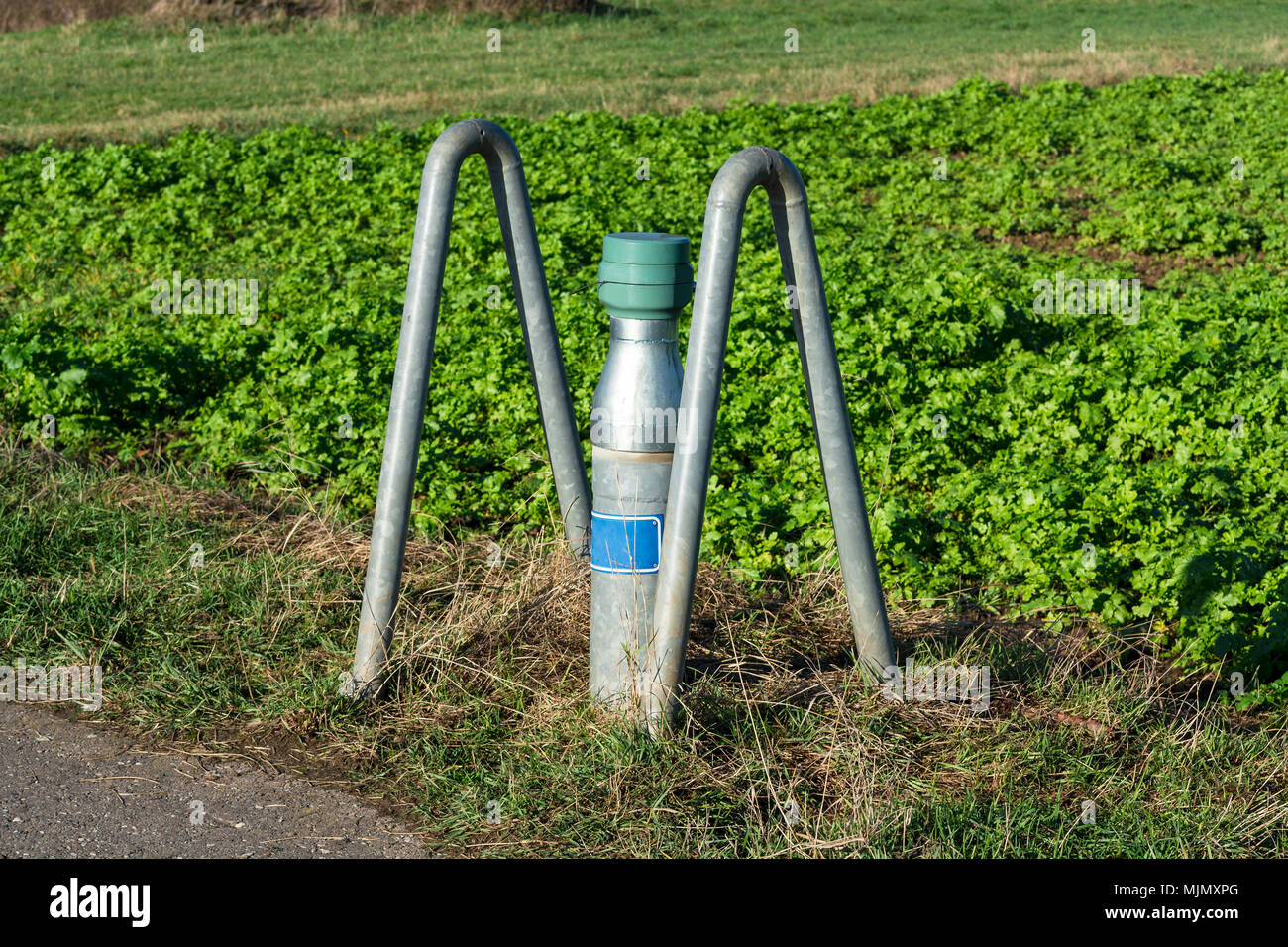 Spot groundwater extraction hi-res stock photography and images - Alamy
