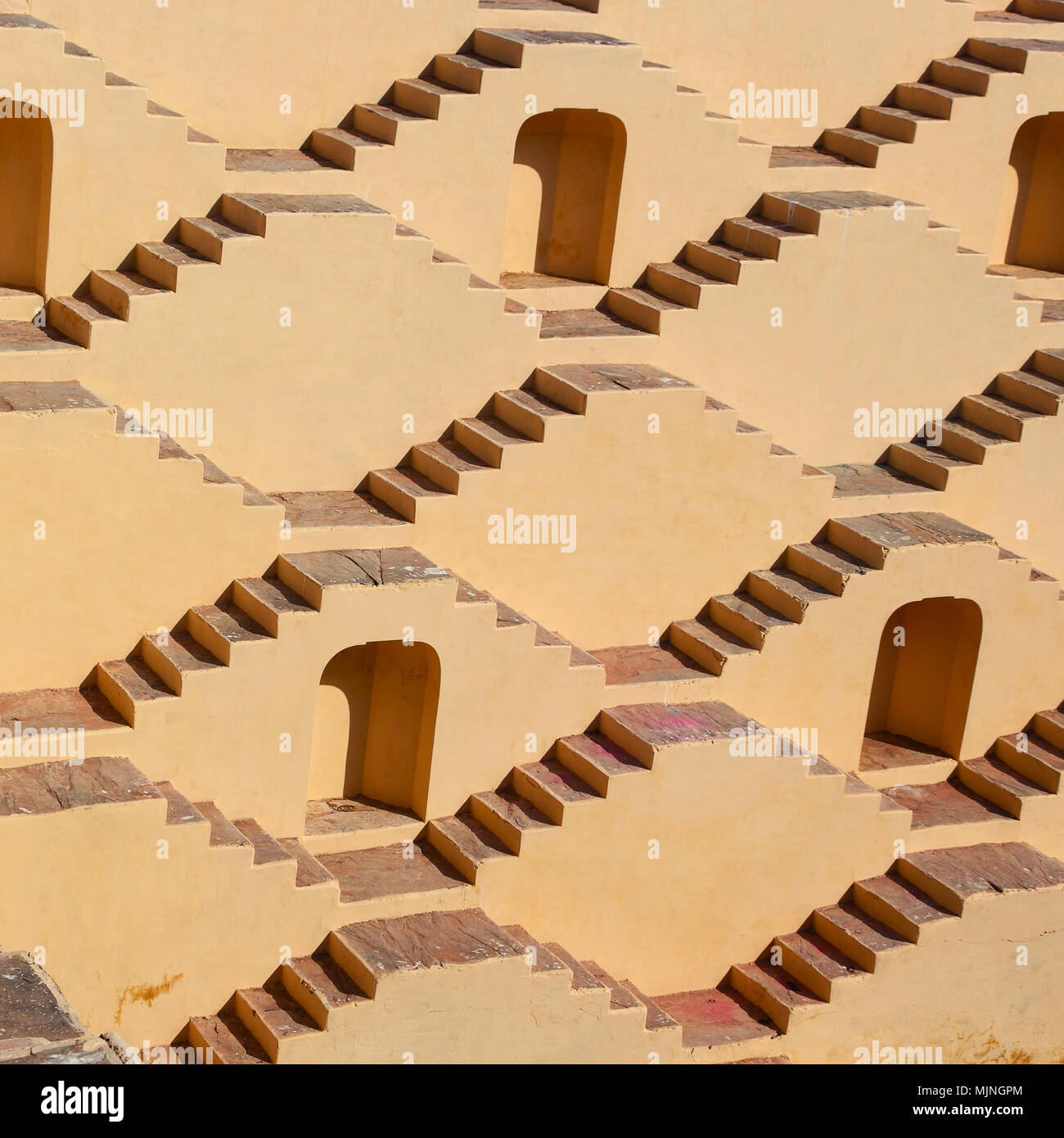 Step well jaipur hi-res stock photography and images - Alamy