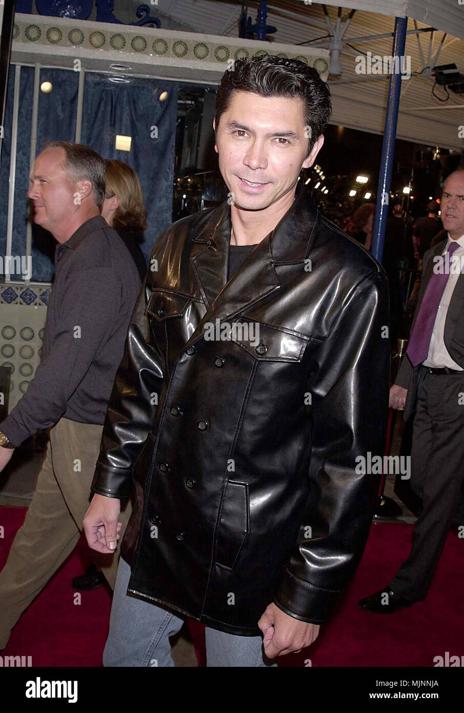 Lou diamond phillips one person hi-res stock photography and images - Alamy