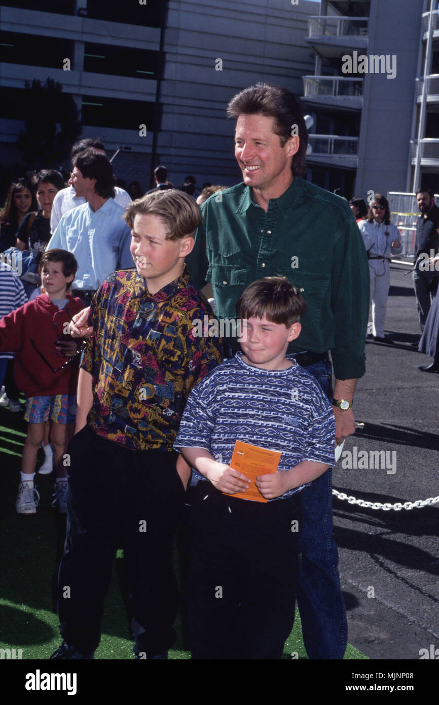 Bruce Boxleitner W/Kids At Premiere --- " Tsuni / Bourquard "Bruce ...