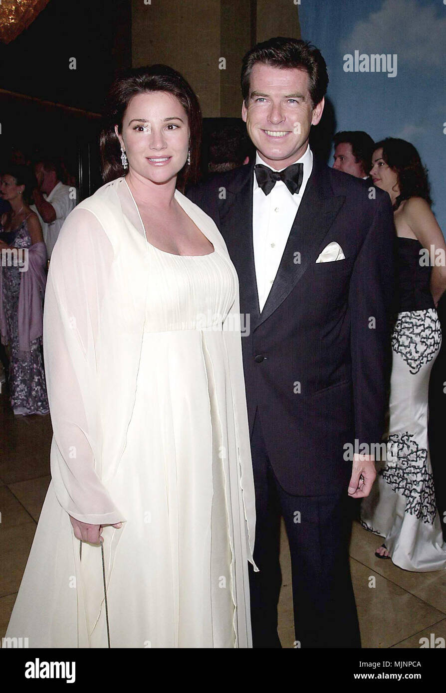 Pierce brosnan with keely shaye smith 300 hi-res stock photography and ...