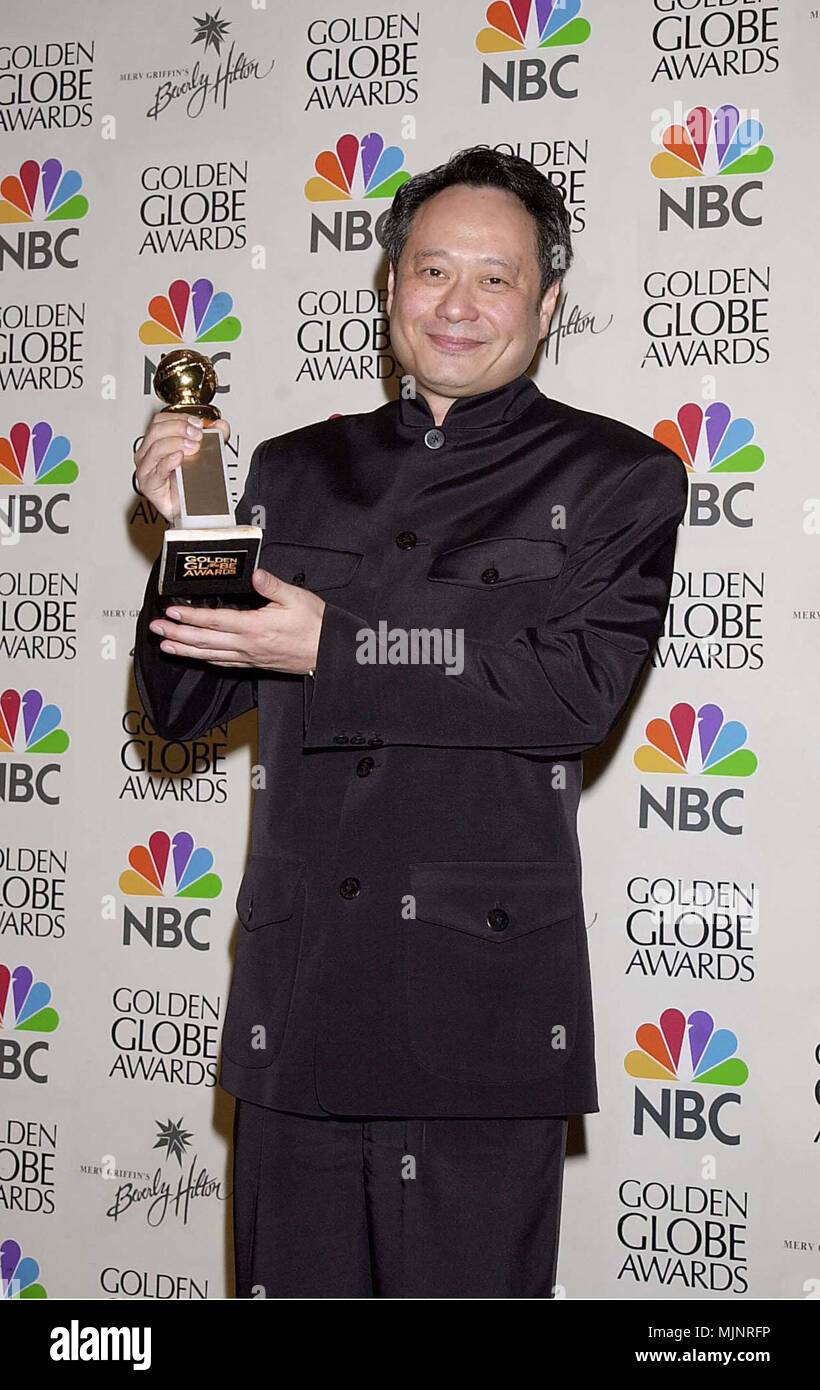 Ang lee holding golden globe award hi-res stock photography and images ...