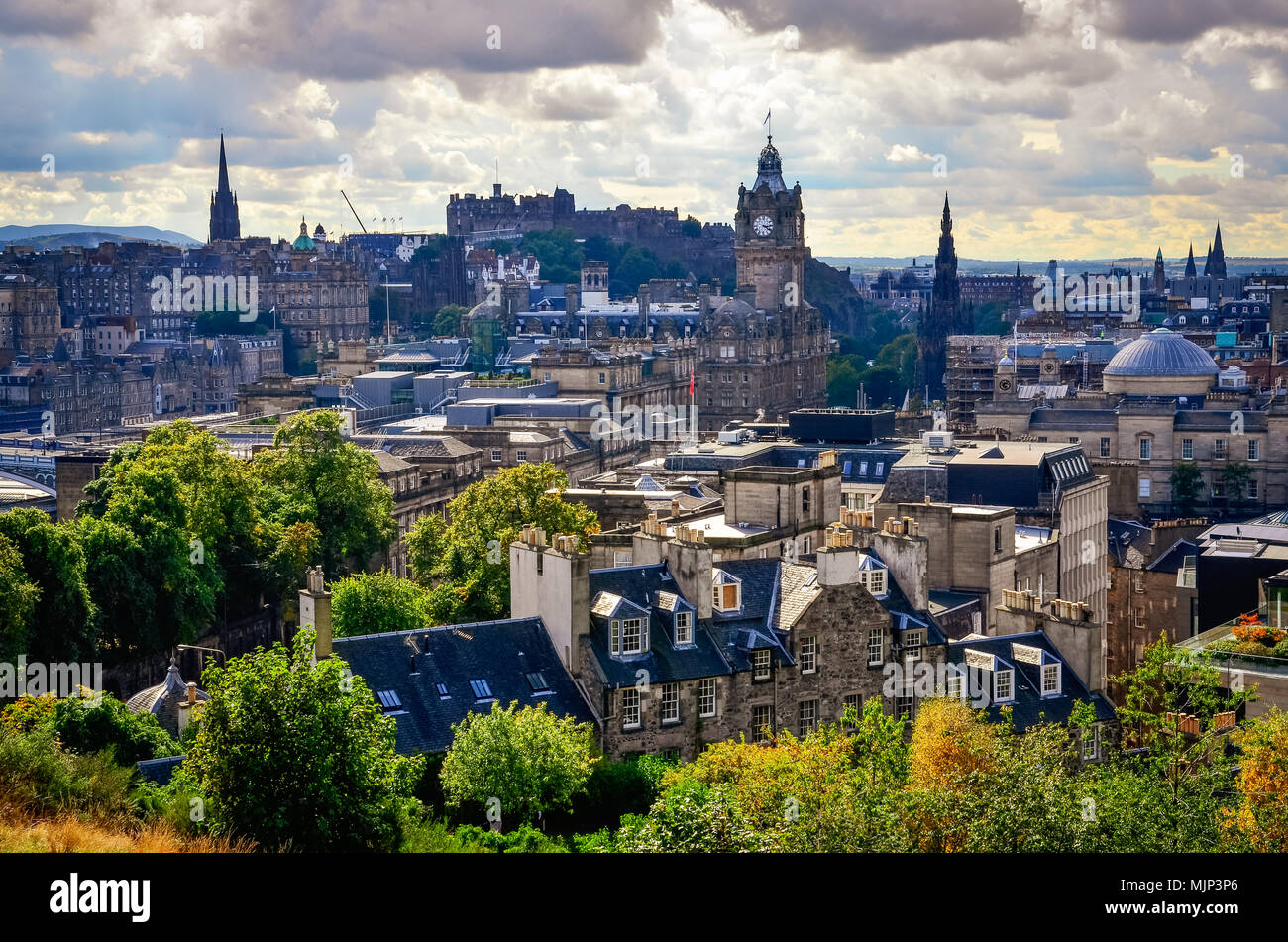 Edinburgh castle landscape hi-res stock photography and images - Alamy