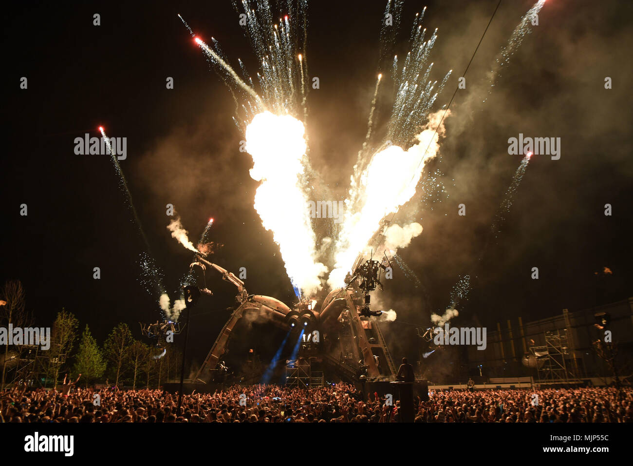 A giant, fire-breathing, 'Arcadia Spider' during the Metamorphosis show ...
