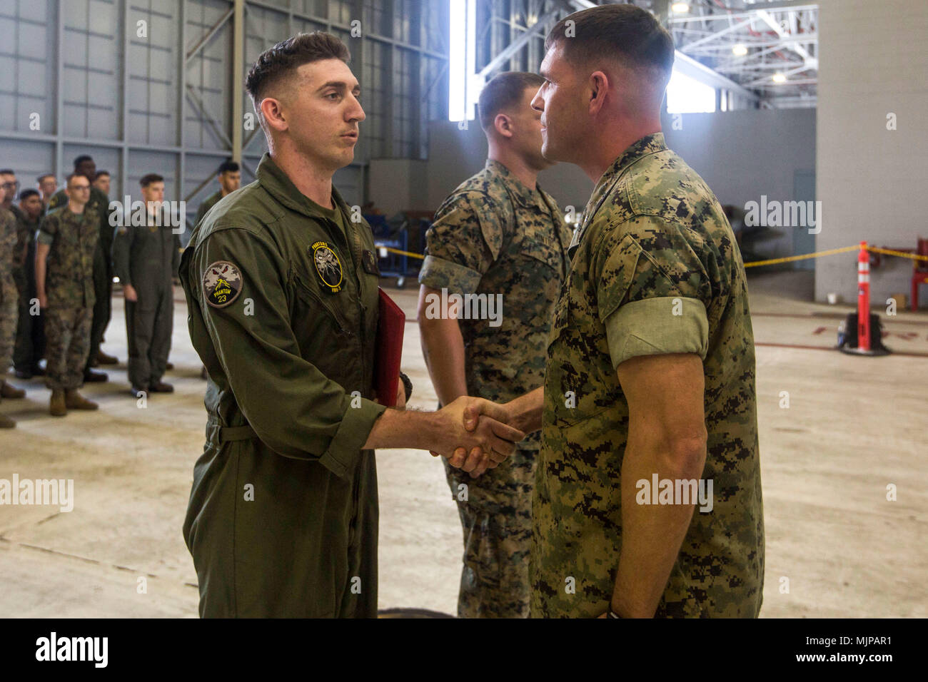 Aerial achievement medal hi-res stock photography and images - Alamy